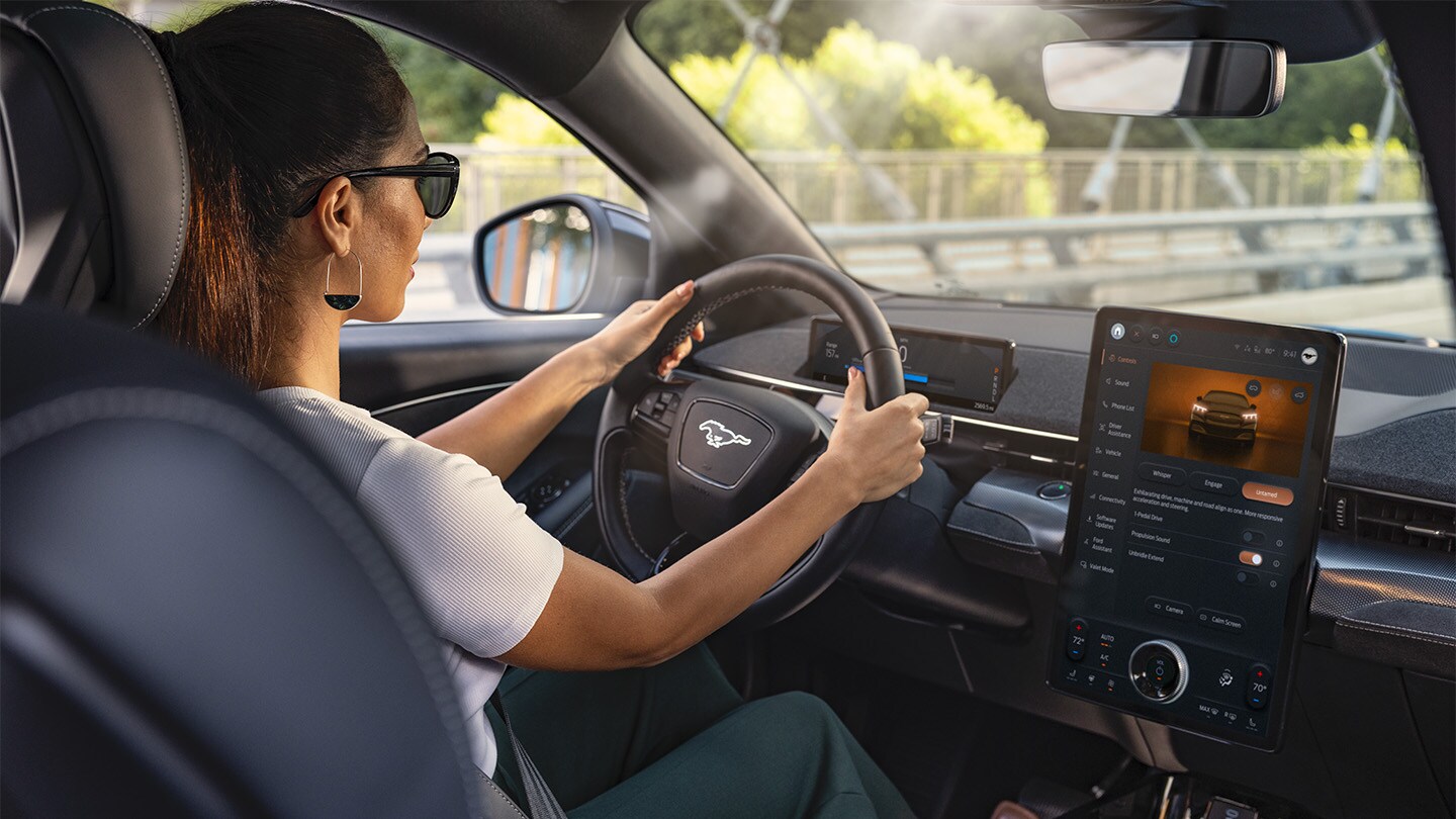 Ford Mustang Mach-E 100% Electric | Ford RO