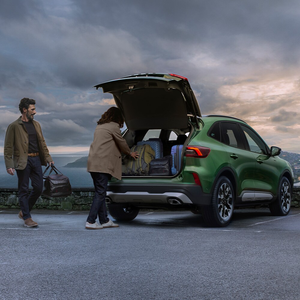 Noul Ford Kuga: SUV Hybrid cu încărcare self-charging | Ford RO