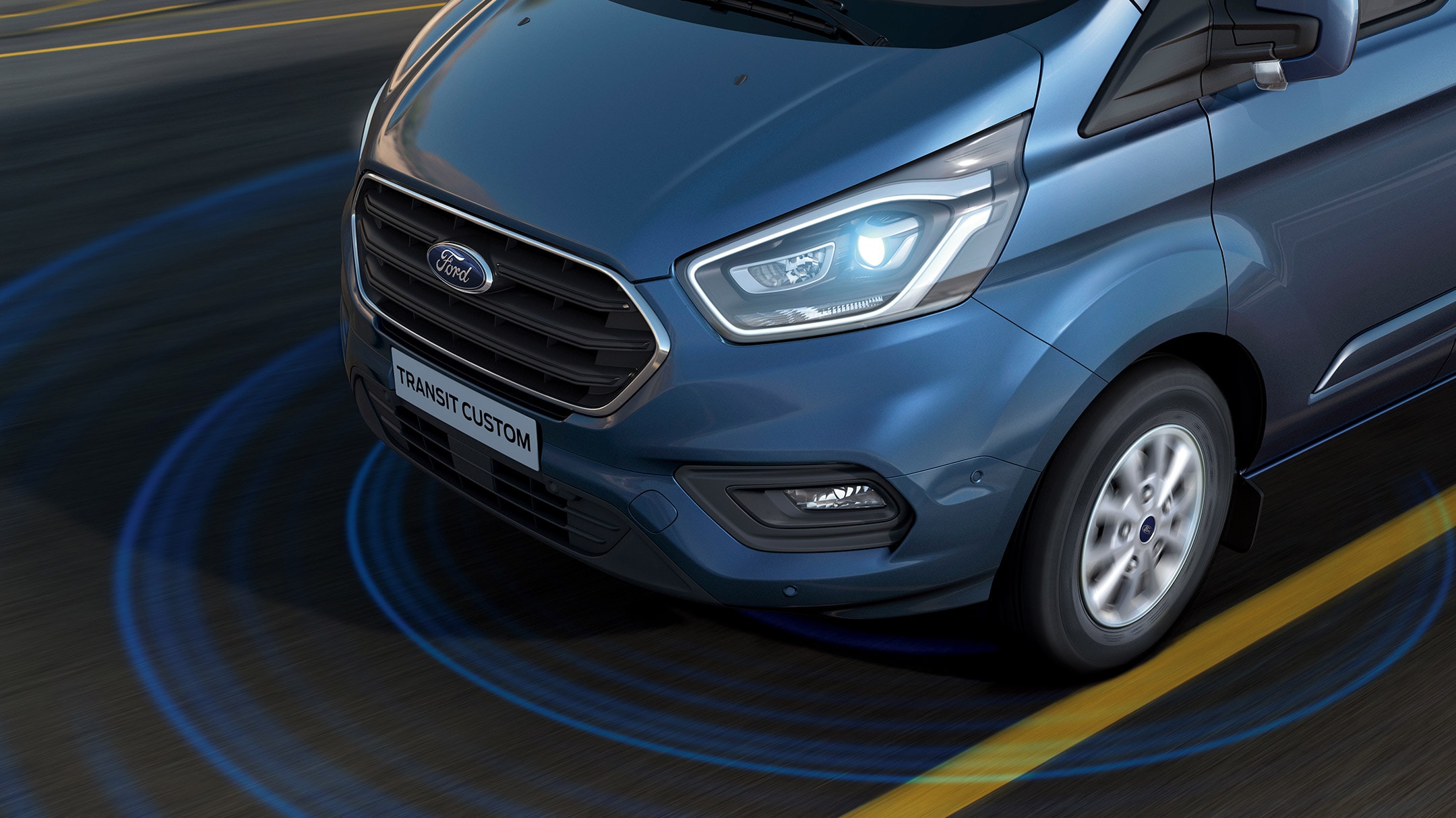 Ford Transit Custom: Furgoneta de dimensiuni medii disponibila in ...